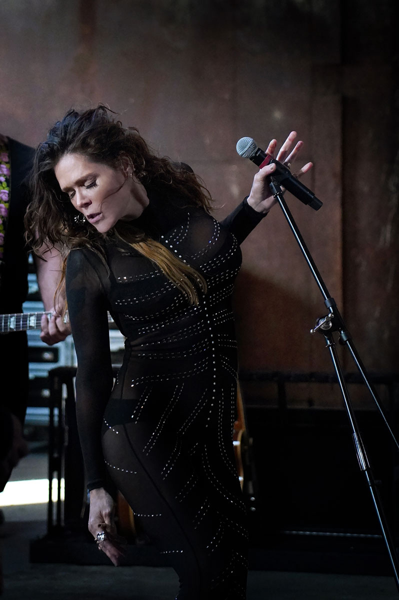 Beth Hart e il tributo ai Led Zeppelin: coraggio, talento e rispetto ...
