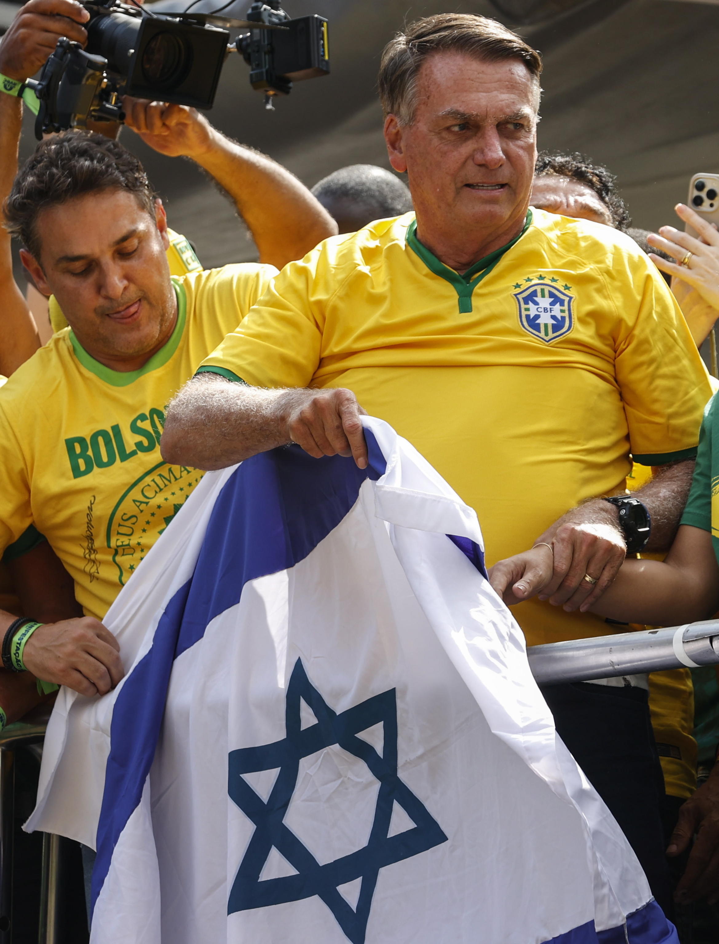 Migliaia di brasiliani in piazza per Bolsonaro - L'Opinione