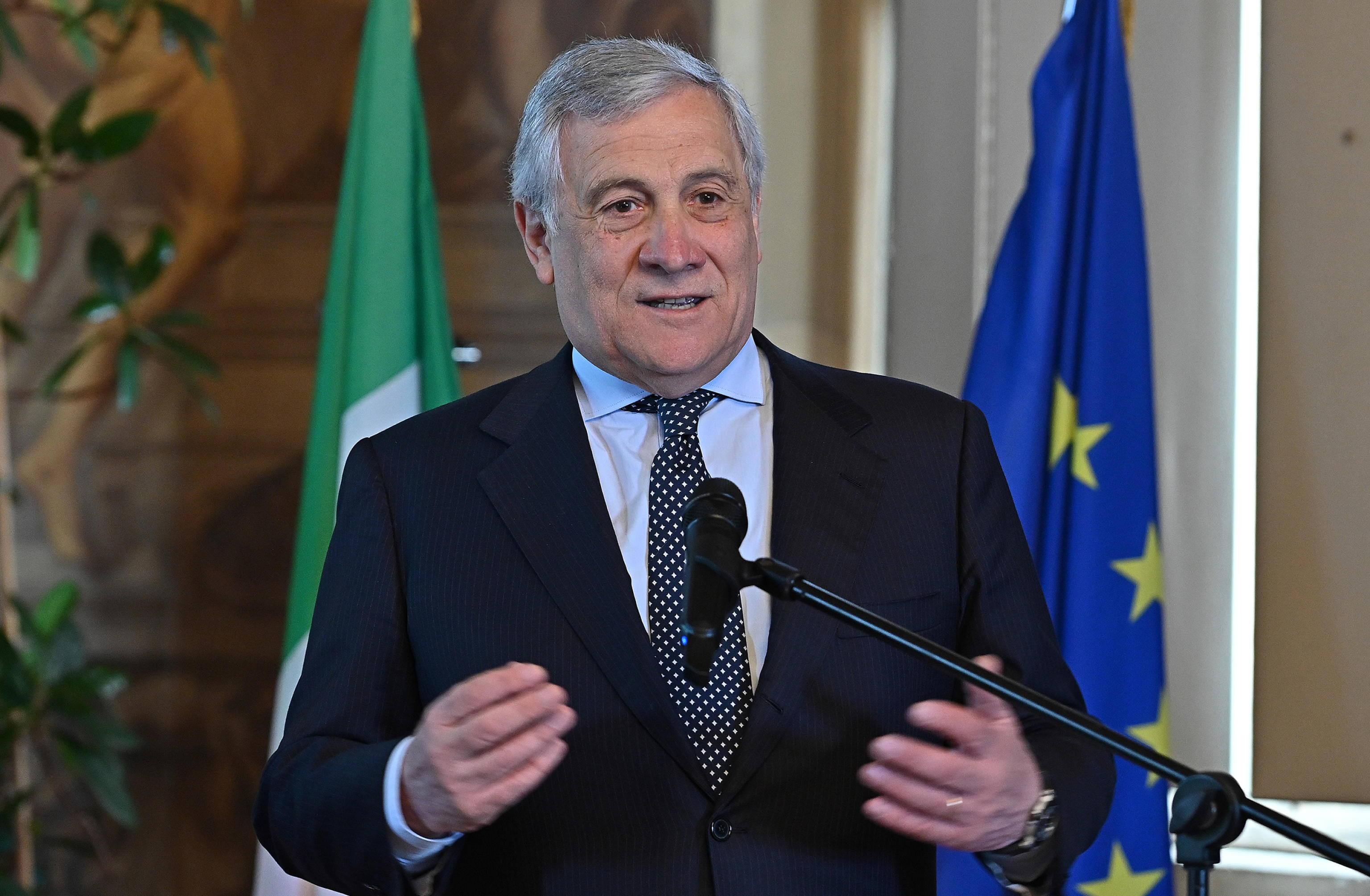 Tajani: “Per il 25 aprile ripartiamo da Berlusconi a Onna” - L'Opinione