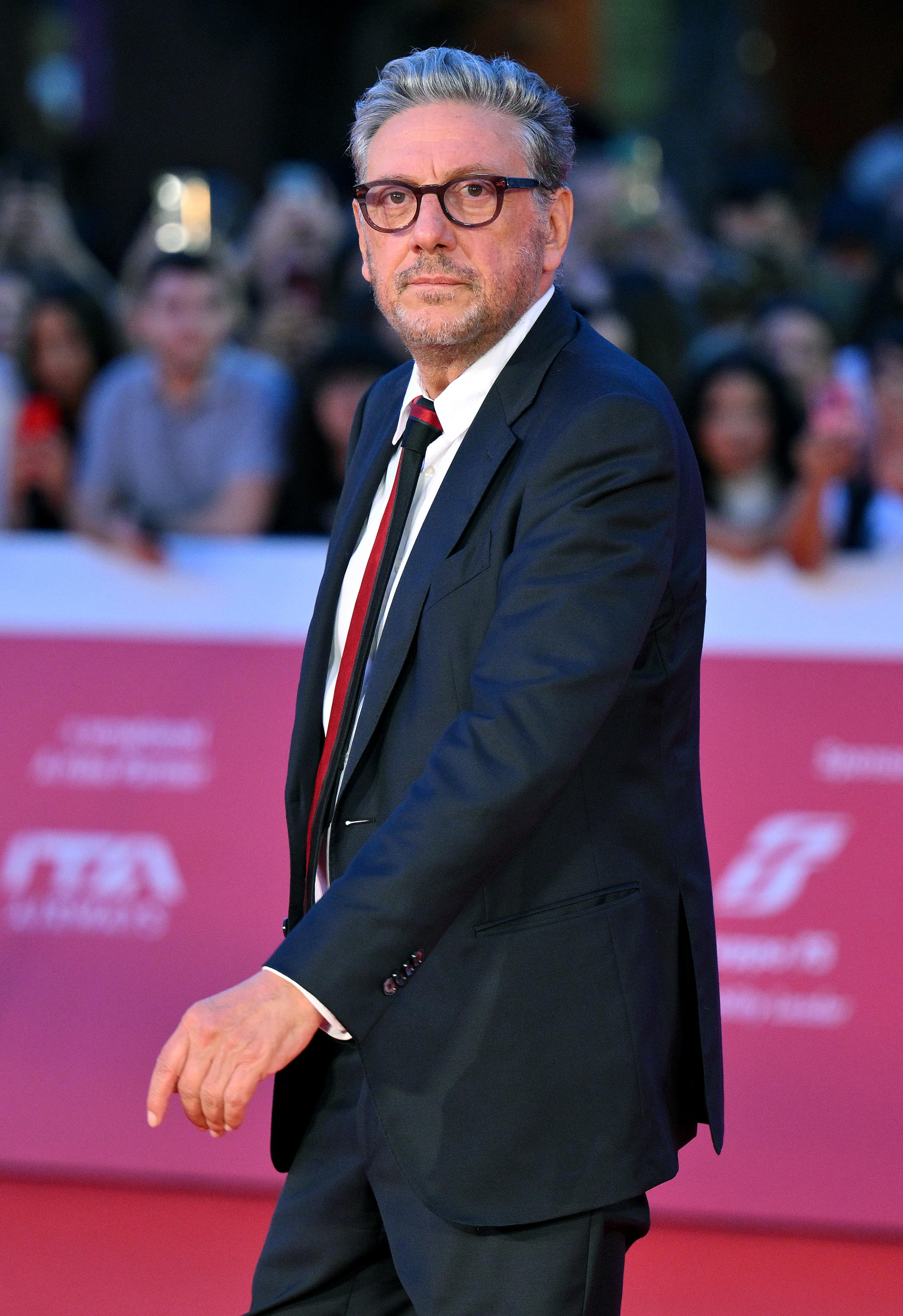 Castellitto sul caso Kaufmann: “Tragedia o commedia?” - L'Opinione