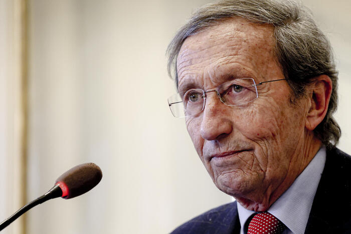 A dialogo con Gianfranco Fini (Video) - L'Opinione